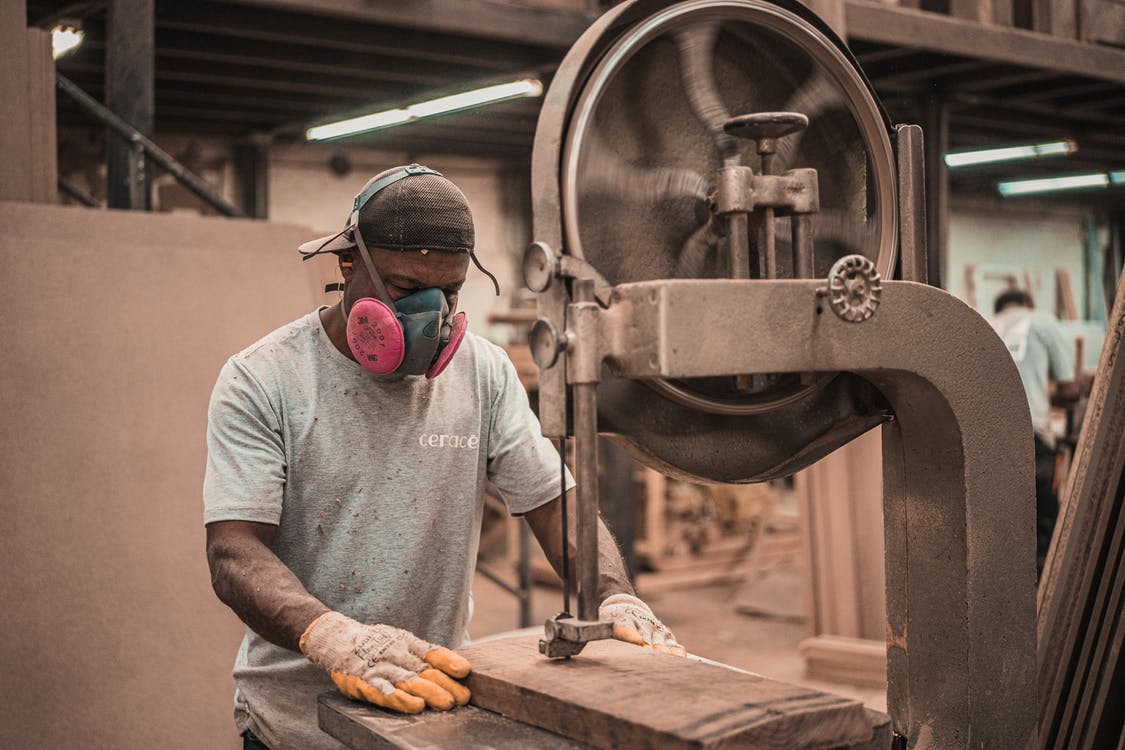 How Small Manufacturing Businesses Can Compete With The Big Boys ...